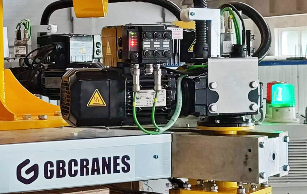 Mechanical Grippers For Paper Rolls